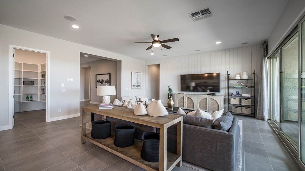 Shire at Paradisi Venture II Collection in Surprise, AZ - Taylor Morrison