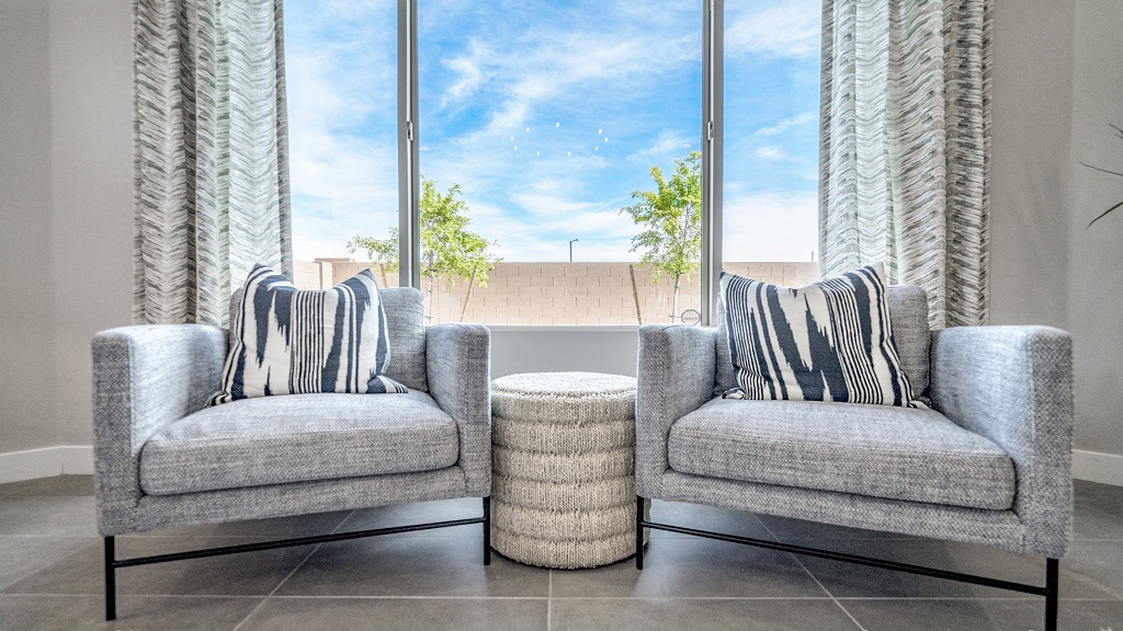 Shire at Paradisi Venture II Collection in Surprise, AZ - Taylor Morrison