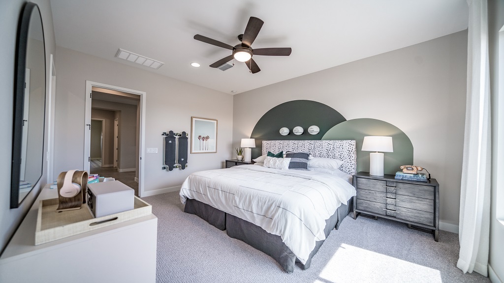 Shire at Paradisi Venture II Collection in Surprise, AZ - Taylor Morrison